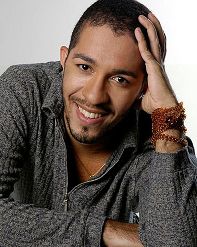 Jean Wyllys roda a baiana